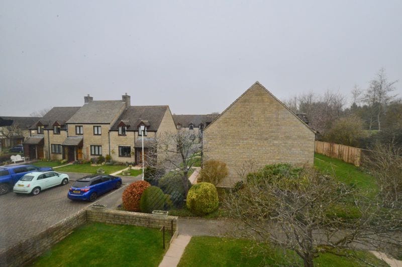 Kingsdale Court, Broadway, WR12 7BL • Chatterton Estate Agent