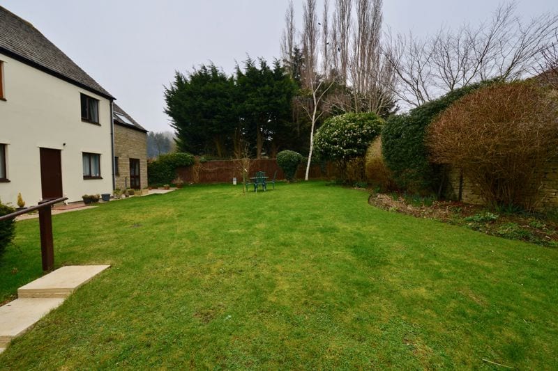 Kingsdale Court, Broadway, WR12 7BL • Chatterton Estate Agent